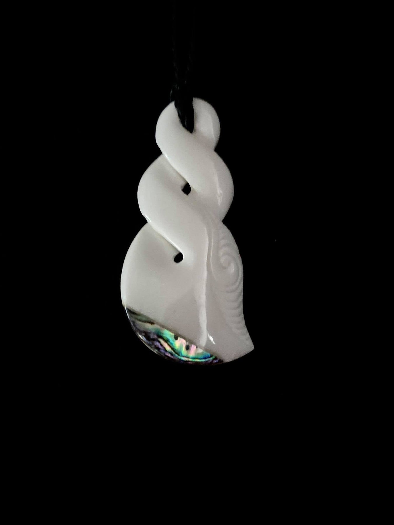 Twist - Paua Inlay – Contemporary Korowai Designs